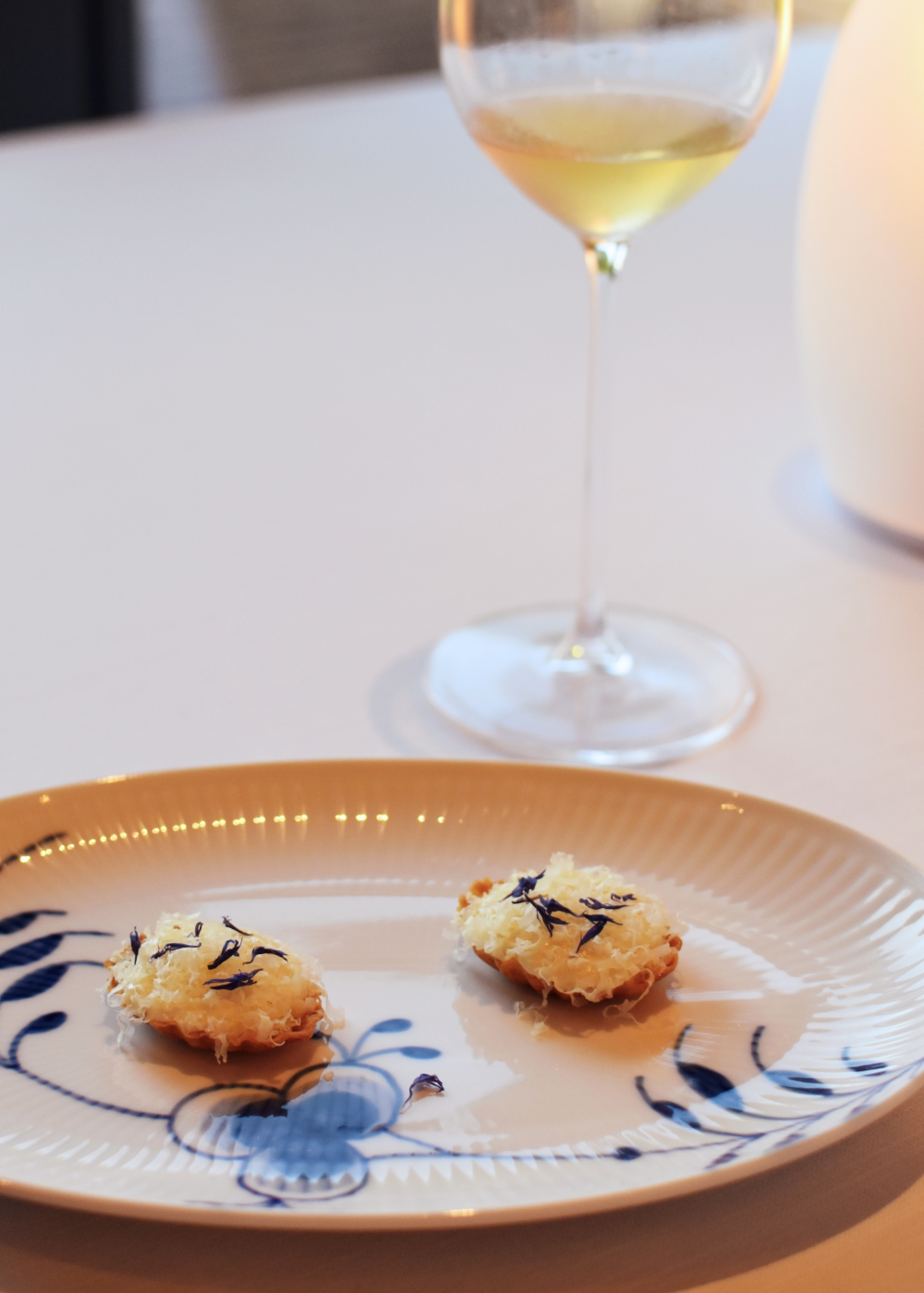 Stjernestøv over trætoppen i Vejle | 🍷 Gastromand.dk